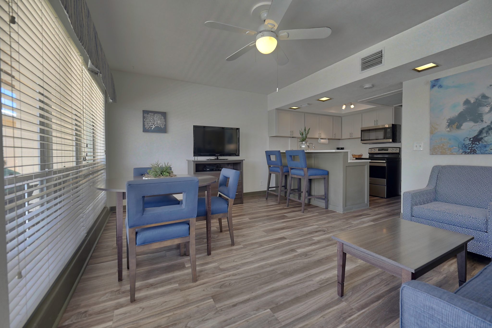 Accommodations - Dover House Resort